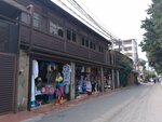 Магазин одежды (Alleynaya Street No:4, Adler), giyim pazarı  Soçi'den