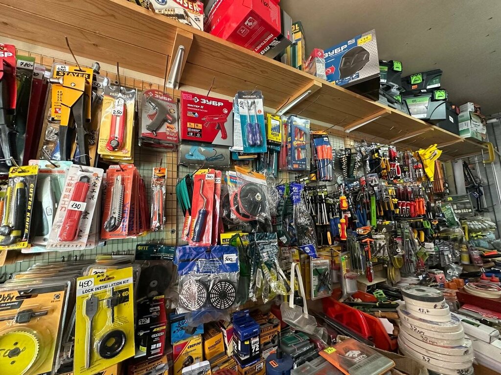 Yapı mağazası Ручной инструмент, крепеж, пароизоляция, Moskova ve Moskovskaya oblastı, foto