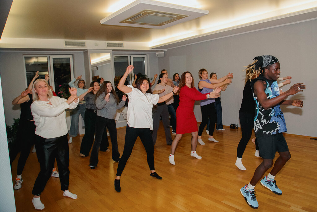 Dans okulları Для Себя, Novosibirsk, foto