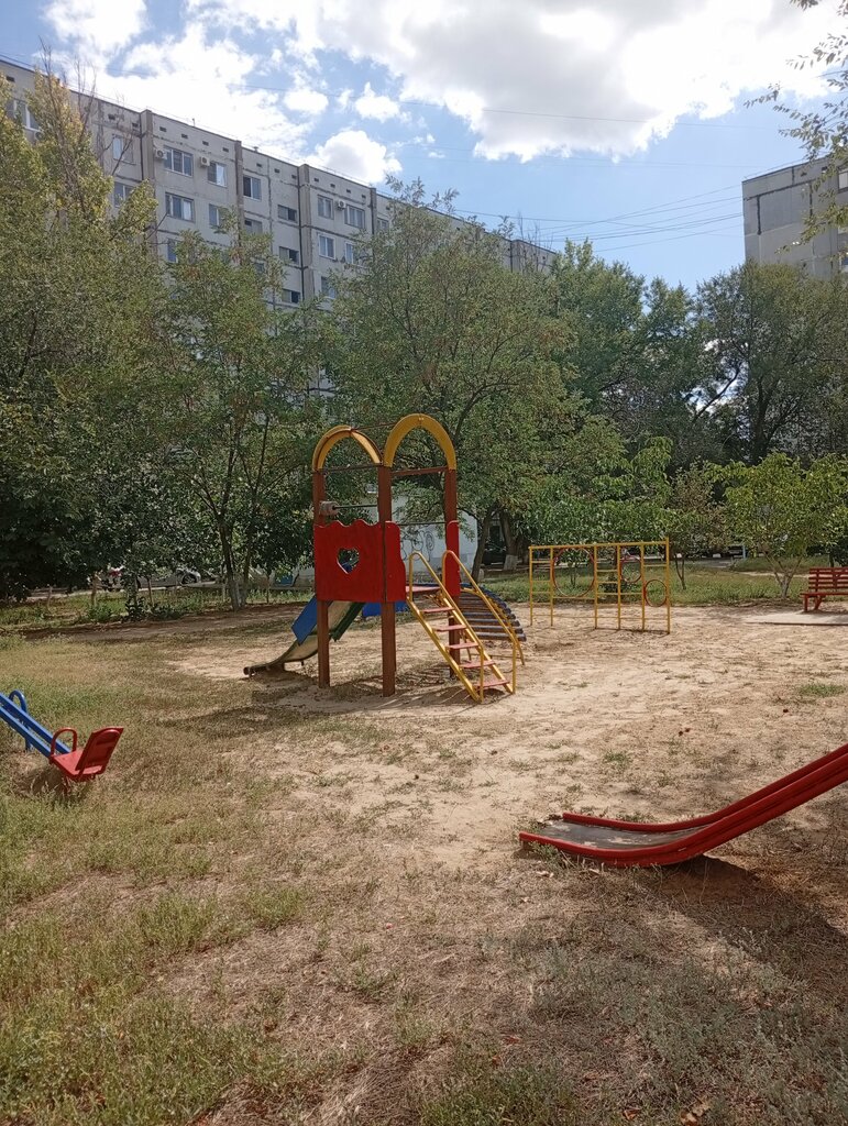 Oyun alanı Playground, Voljski, foto