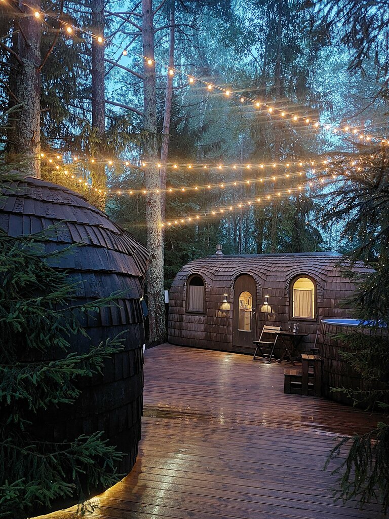Resort oteller, tesisler Hobbit Home, Pskovskaya oblastı, foto