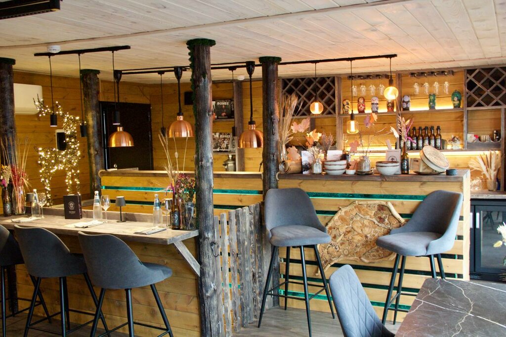 Restoran Гастрономическая терраса Докк, Kamyşlov, foto