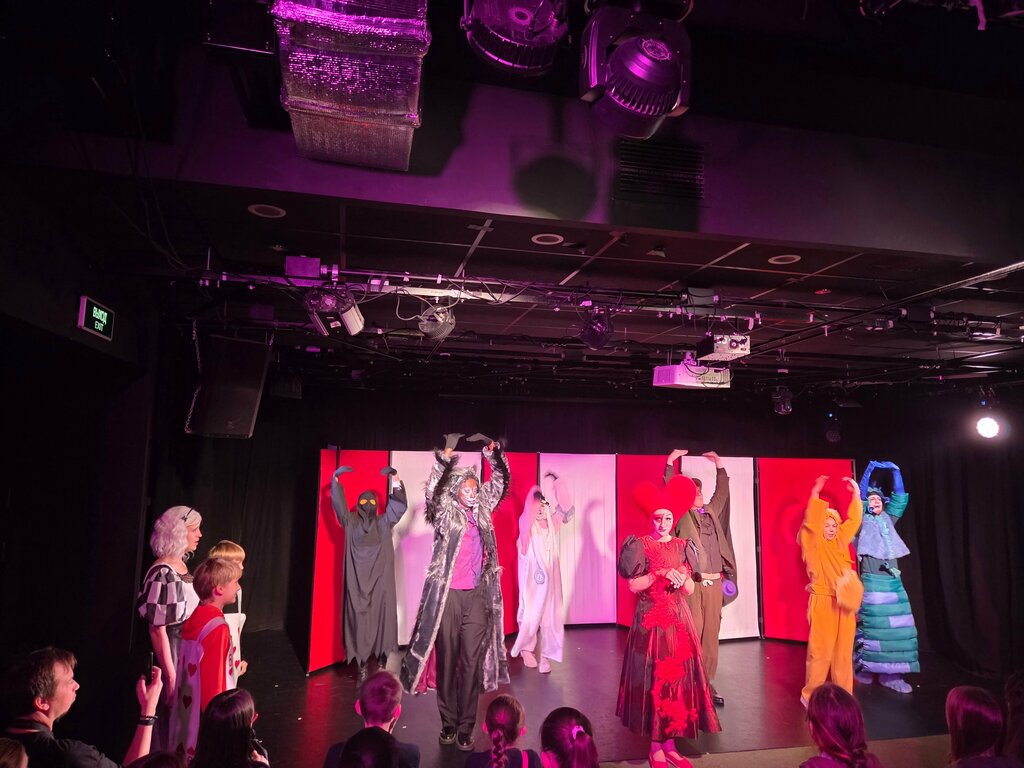 Tiyatrolar Enigma, Moskova, foto