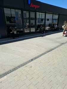 T Burger (Heroja sa Kosara Boulevard No:2), fast food  Belgrad'dan