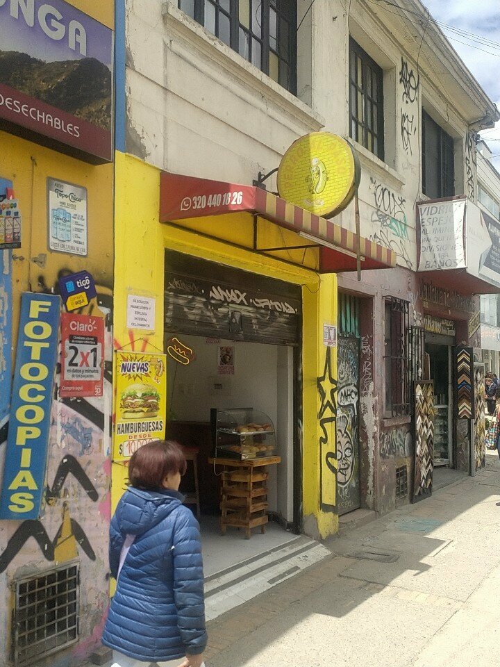Fast food Perro al paso, Bogota, foto