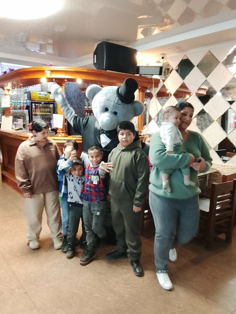 Otomobil servisi Автосервис, Suhiniçi, foto