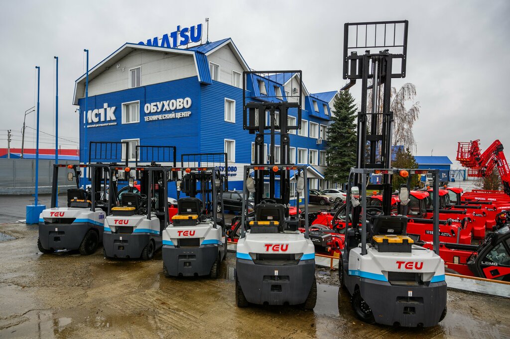 Özel üretim araç ve ekipmanları Instroytechkom Komatsu, Moskova, foto