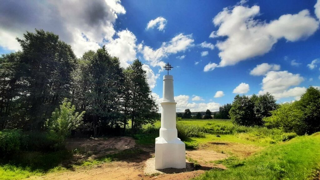 Anıt, heykel Колонна Святого Яна, Grodnenskaya oblastı, foto