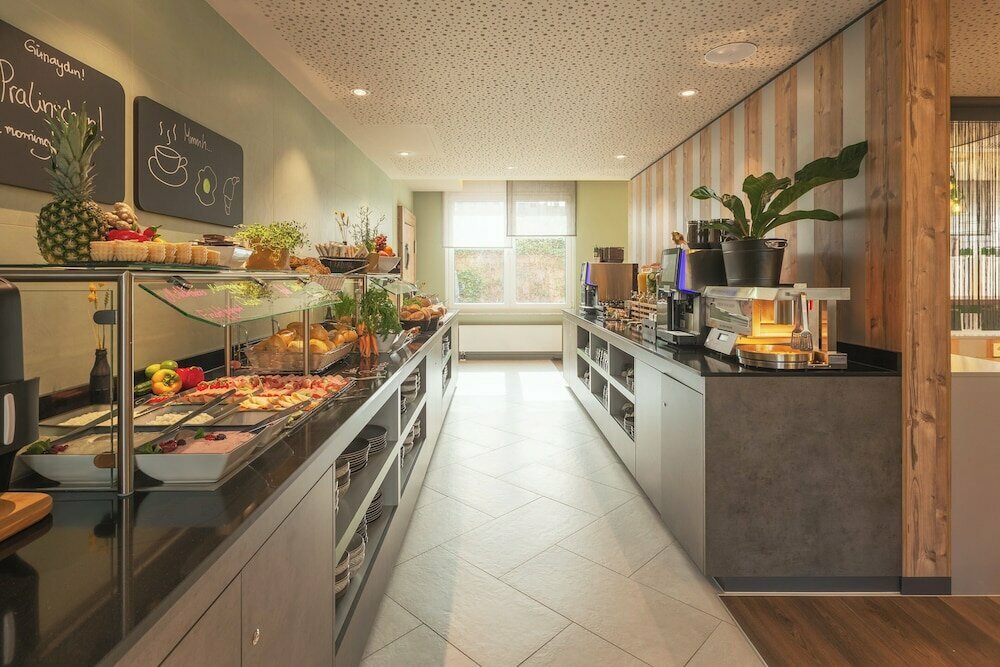 Otel Holiday Inn – the niu, Köln, foto