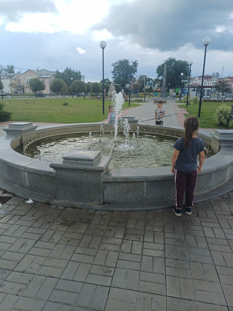 Çeşme Fountain, Kamyşlov, foto