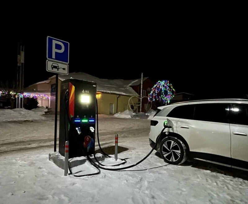 Elektrikli oto şarj istasyonları Станция зарядки электромобилей, Permski krayı, foto
