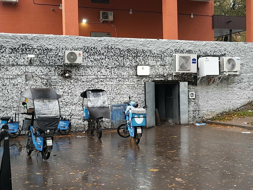 Hazır yemek teslim servisleri Yandex Lavka, Moskova, foto