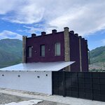 Alania House (No:77, selo Tsmiti), konuk evi  Kuzey Osetya‑Alanya'dan