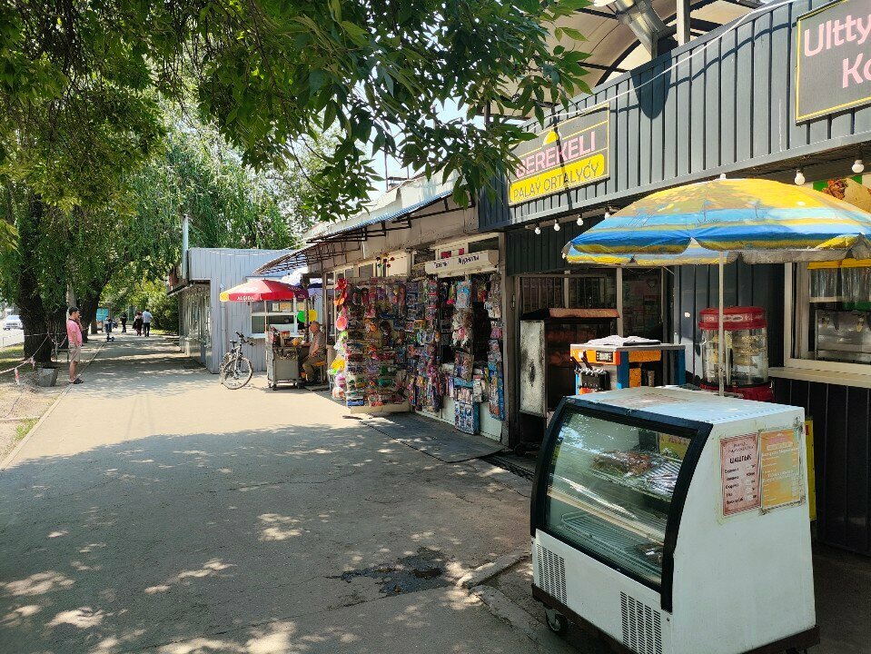Fast food Berekeli Palay Ortalygy, Almatı, foto