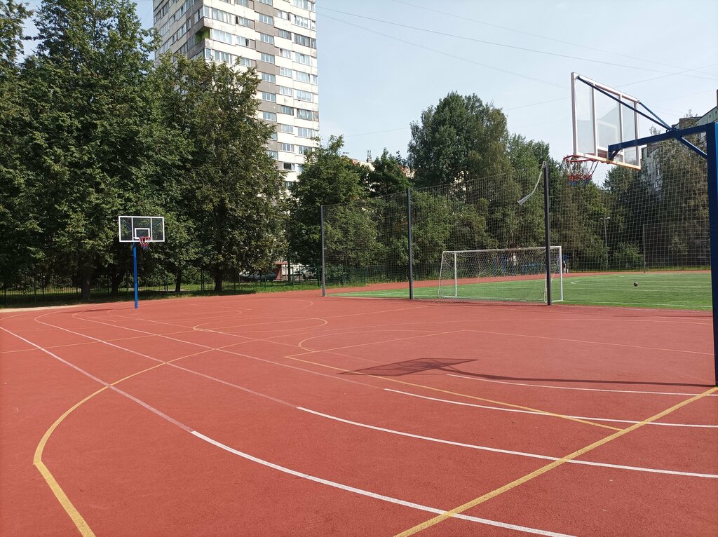 Spor alanı Баскетбольная площадка, Saint‑Petersburg, foto