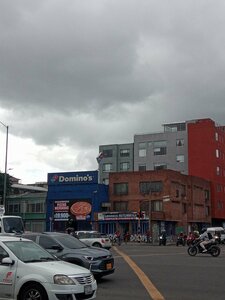 Domino's Pizza (Bogotá, 75th Street, 72-13), pizzacılar  Bogota'dan
