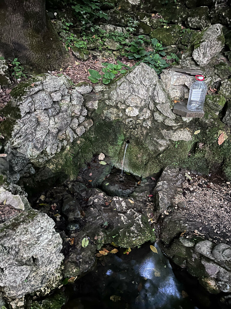 Pınar, çay Spring, stream, Adıge Cumhuriyeti, foto