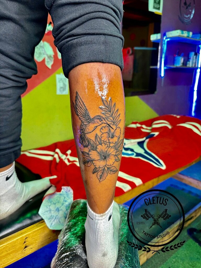 Dövmeciler Cletustattoo & body piercing studio, Lusaka, foto