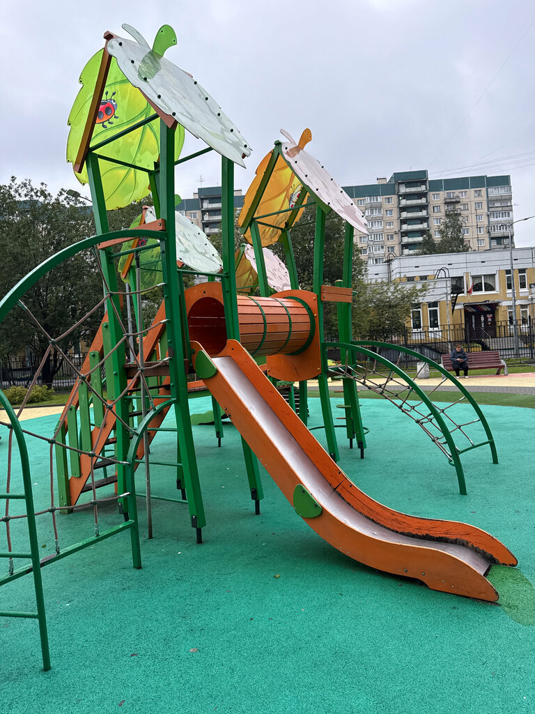 Oyun alanı Playground, Saint‑Petersburg, foto