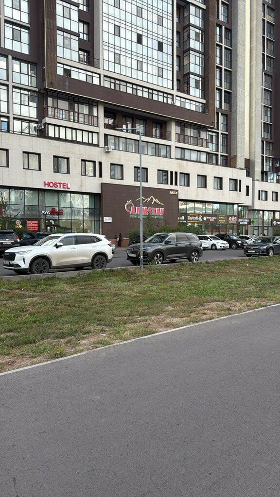 Market Red's, Kökşetav, foto