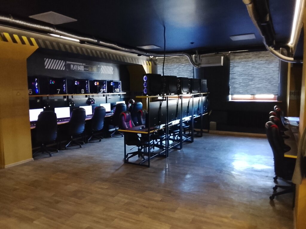Bilgisayar kulübü True Gamers, Kansk, foto