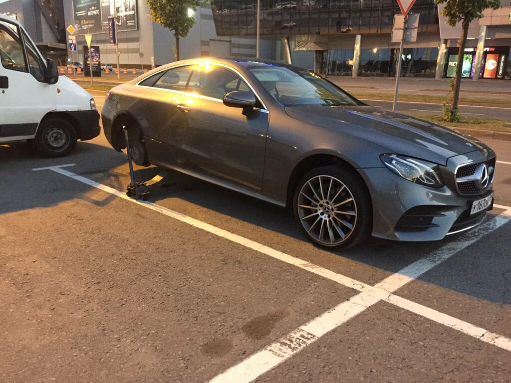 Oto lastik tamiri Car wash, Saint‑Petersburg, foto