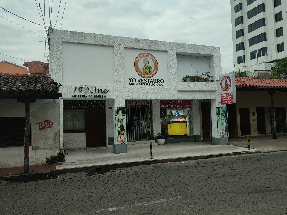 Restoran Yo Restauro Imagenes Religiosas, Santa‑Krus, foto