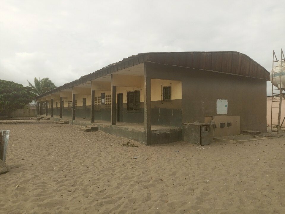 i̇lkokul Adjahoui School Group, Abican, foto