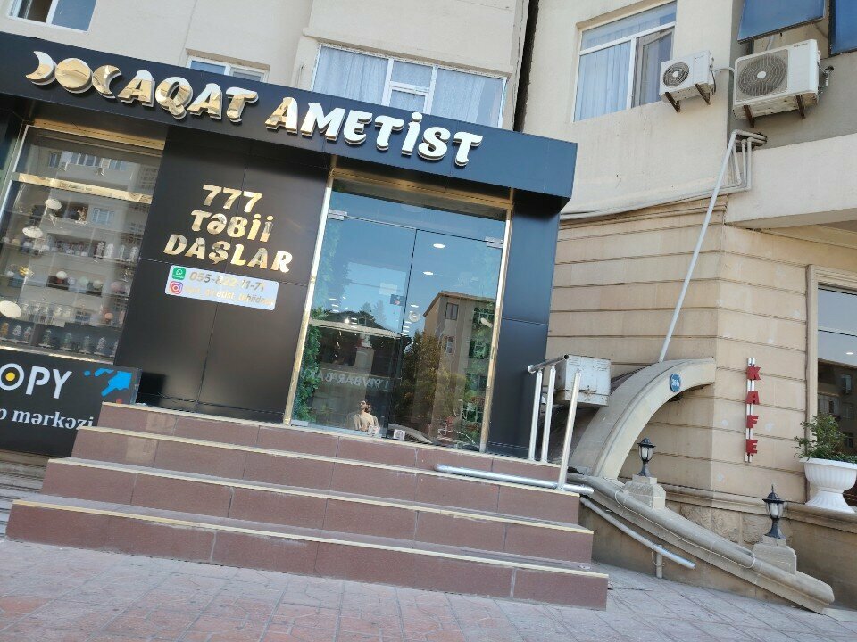 Değerli taşlar Aqat Ametist, Bakü, foto