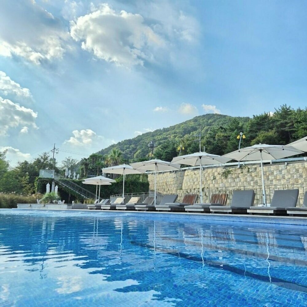 Otel Hotel SangSang & Private SangSang Pool Villa, Güney Gyeongsang İli, foto