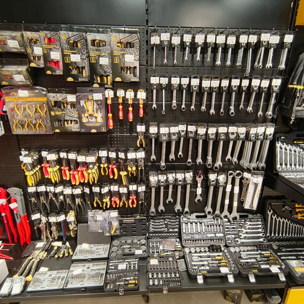 Yapı mağazası Тк-Бастион, Sakhalinsk, foto