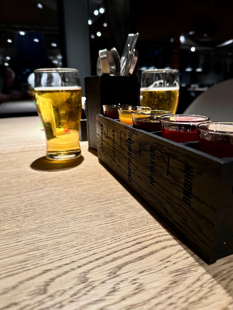 Restoran Маяк, Samarskaya oblastı, foto