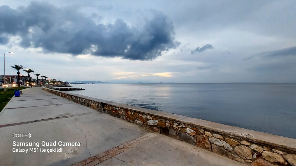 Plaj Güzelbahçe Sahil, Güzelbahçe, foto