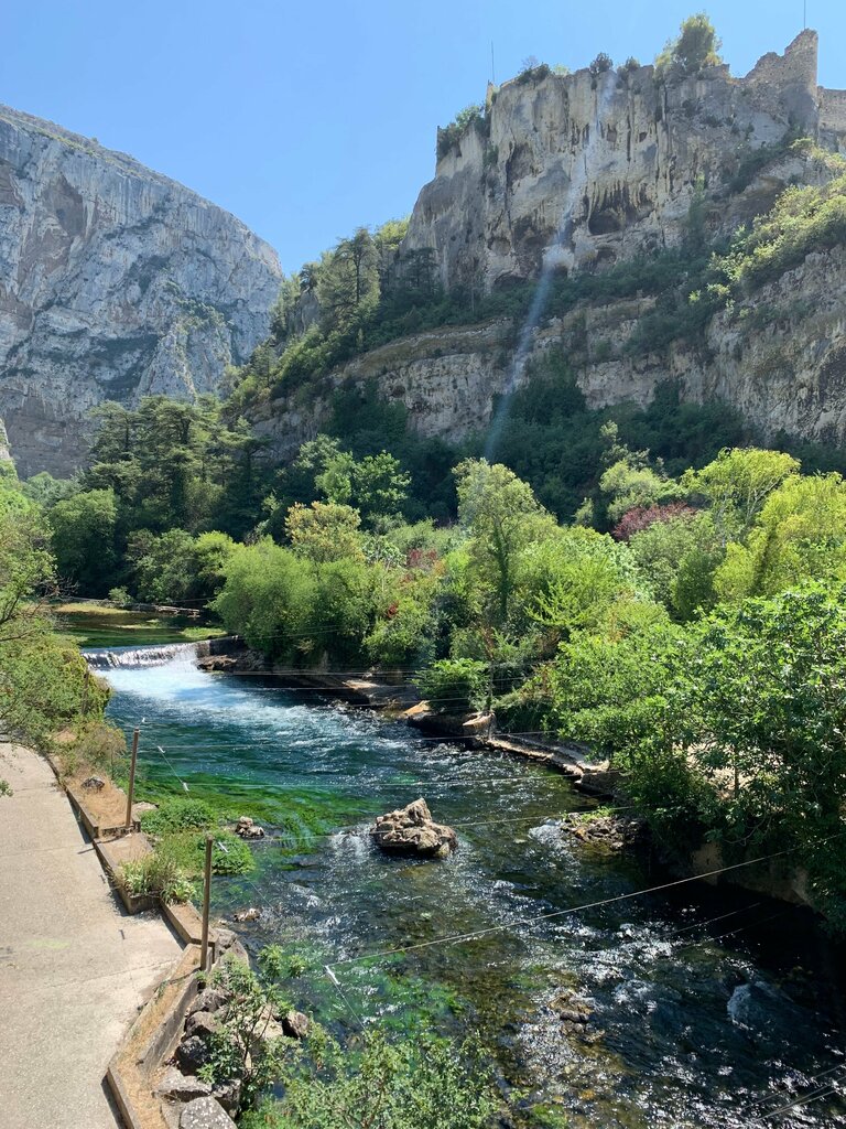 Tren istasyonu L'Isle - Fontaine-de-Vaucluse, , foto