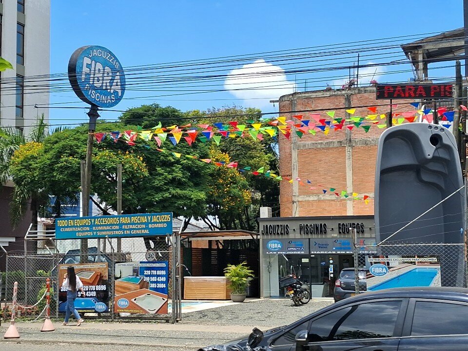 Havuz ekipmanları Igui Fibrapisicnas, Cali, foto