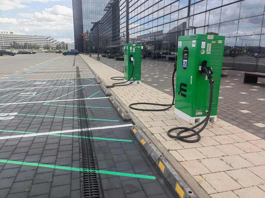 Elektrikli oto şarj istasyonları BatteryFly, Minsk, foto