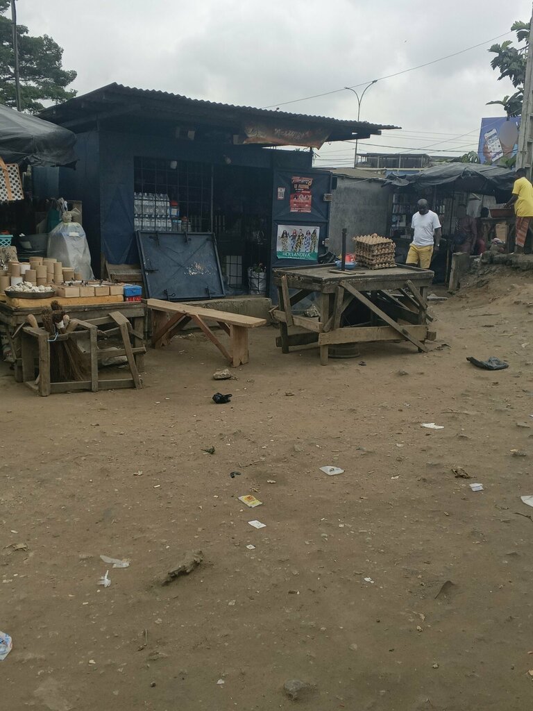 Mini-market Shop, Abican, foto