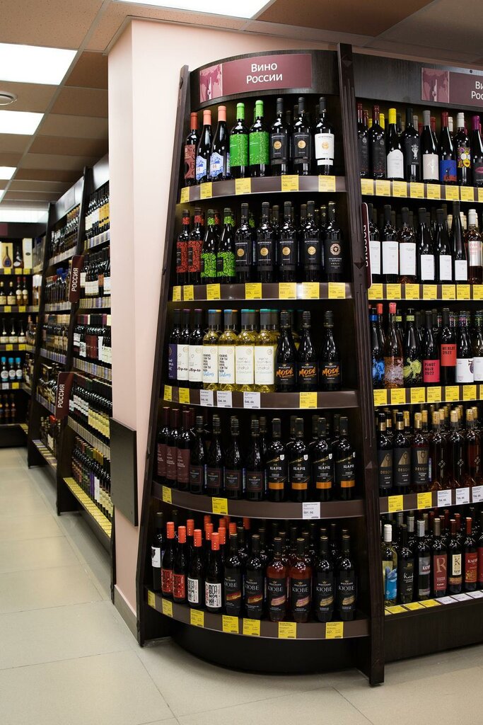 Alkollü içecekler МАВТ-Винотека, Tiumen, foto