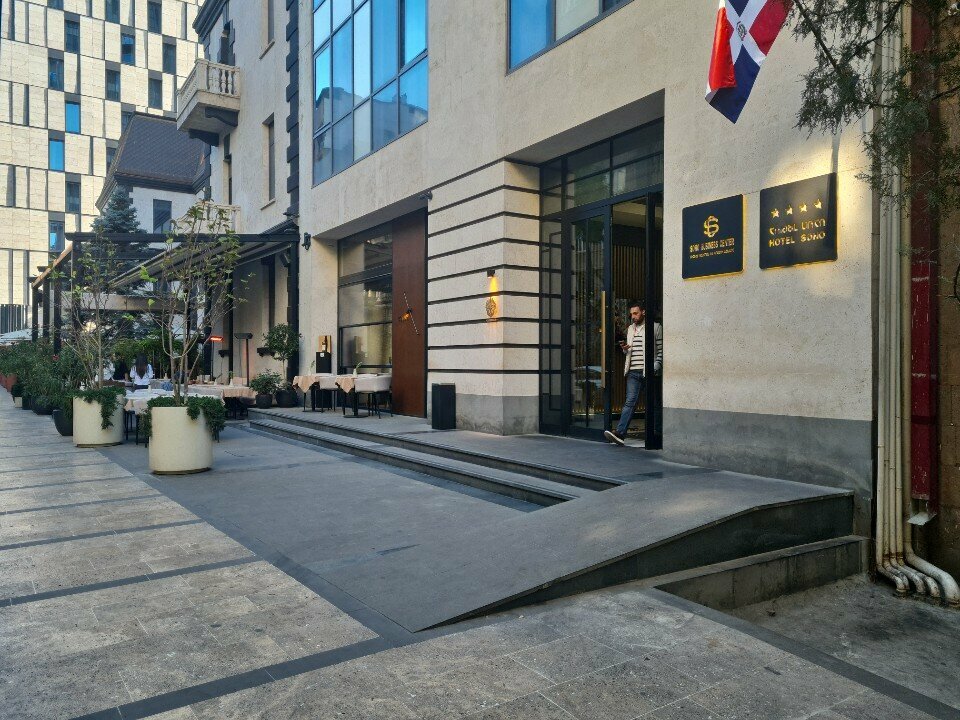 i̇ş merkezi Soho, Erivan, foto