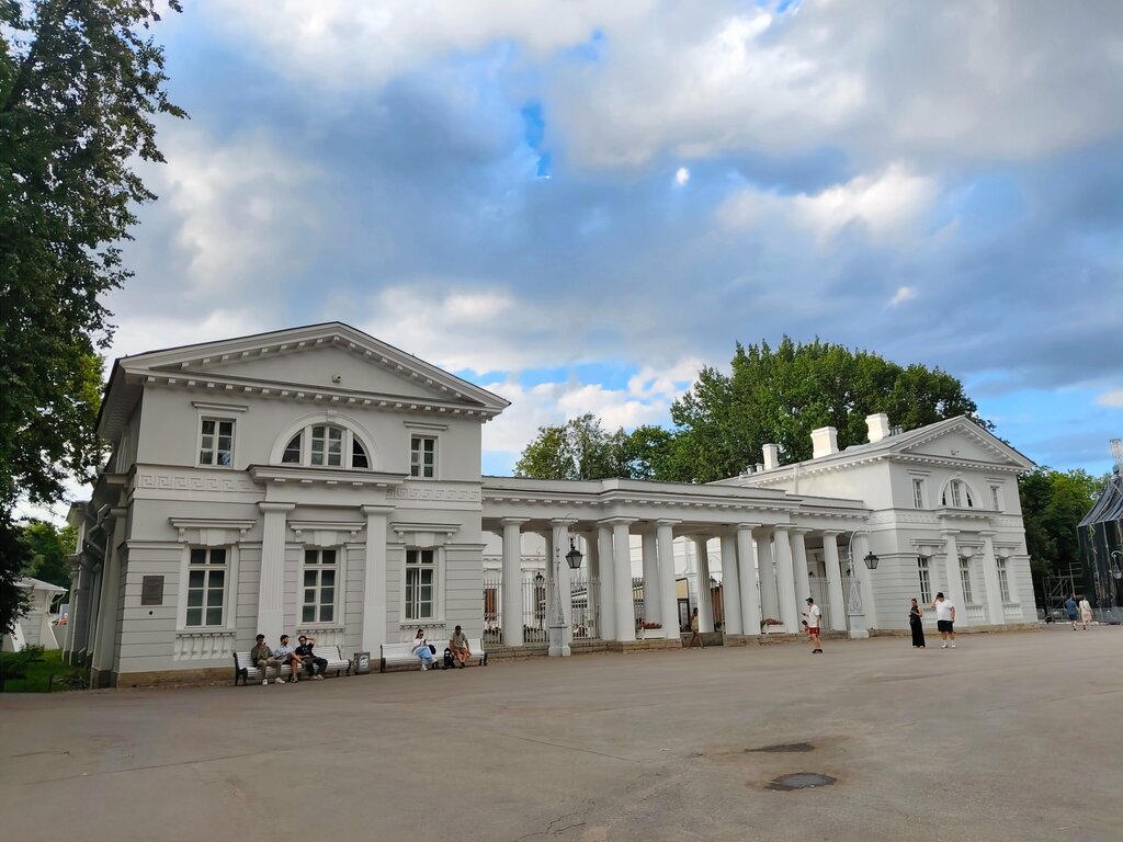 Turistik yerler Конюшенный корпус, Saint‑Petersburg, foto