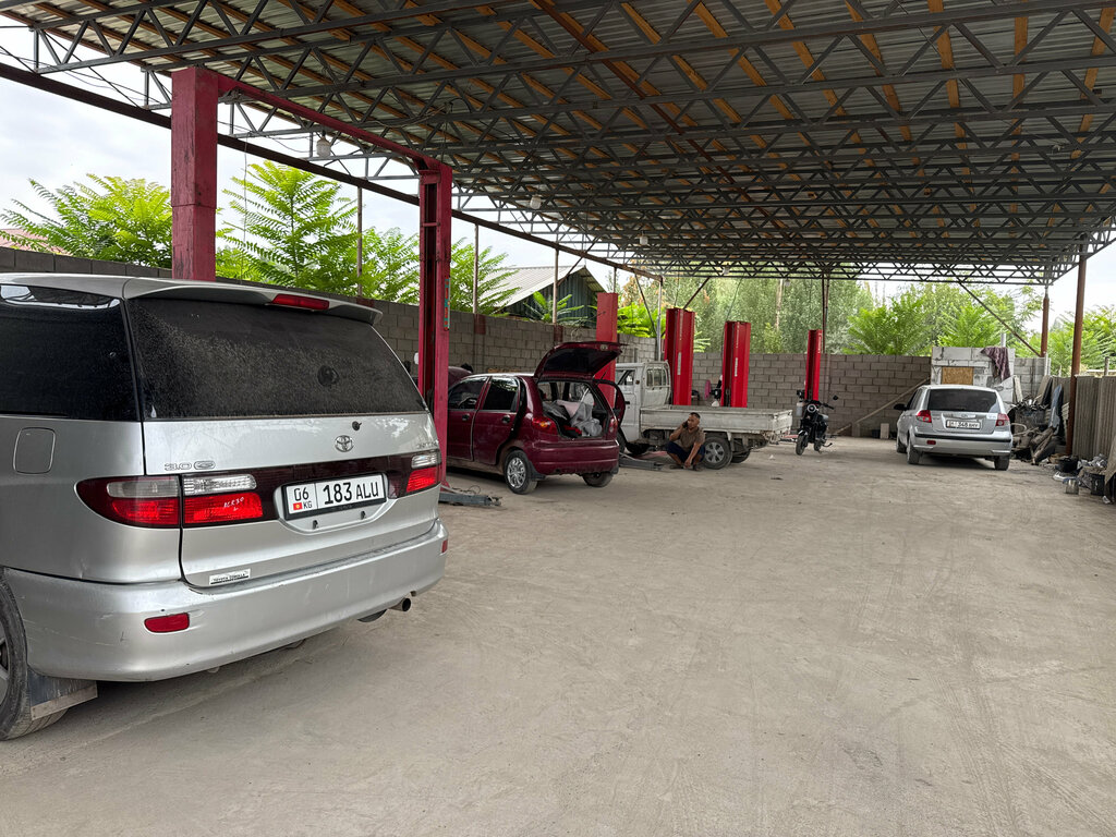 Otomobil servisi Унаа Kg, Celal‑Abad İli, foto