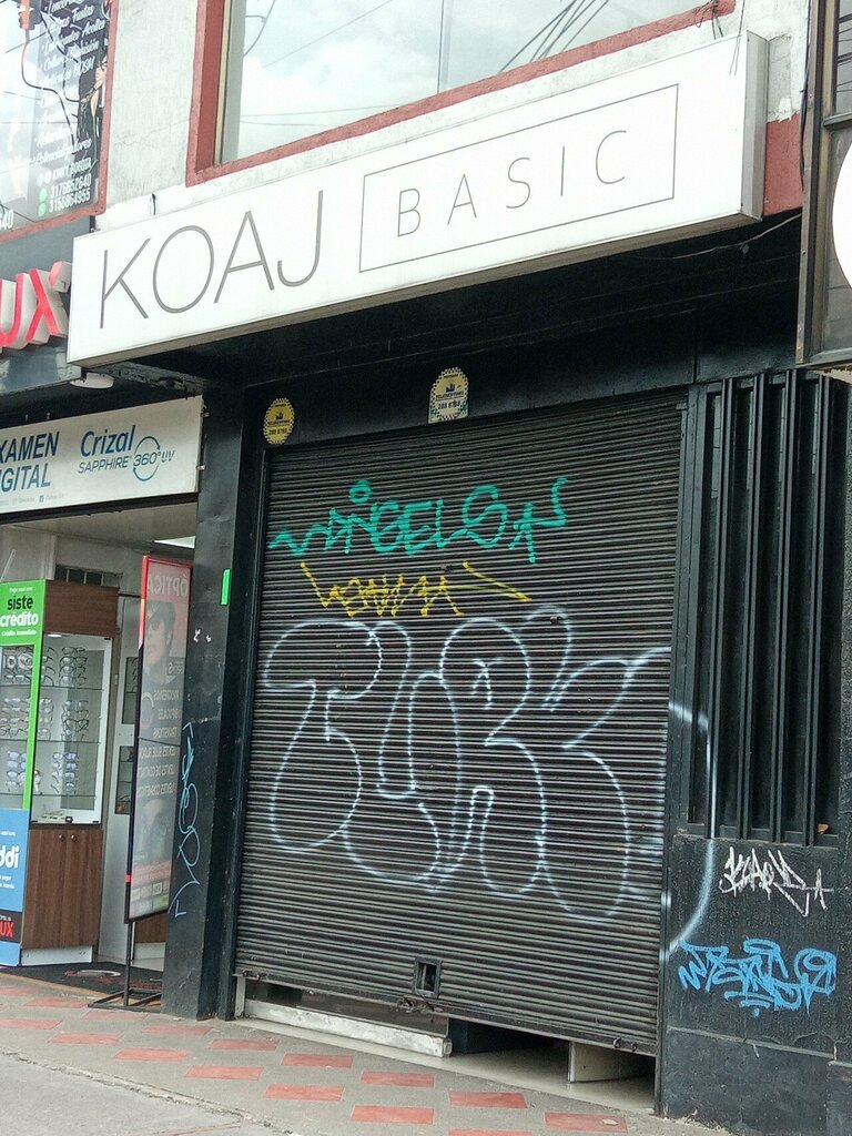 Giyim mağazası Koaj Basic Santa Helenita, Bogota, foto