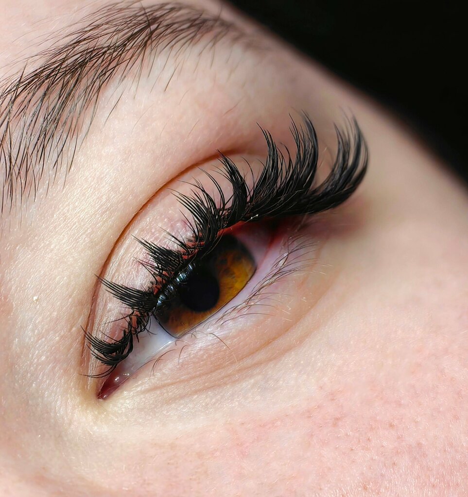 Kaş ve kirpik salonu Splash of lashes, Saint‑Petersburg, foto