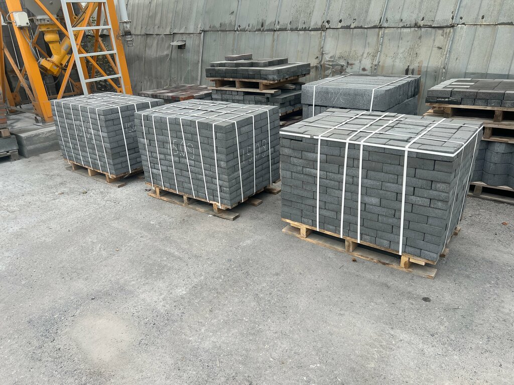 Kaldırım taşları ВПИ, Satka, foto