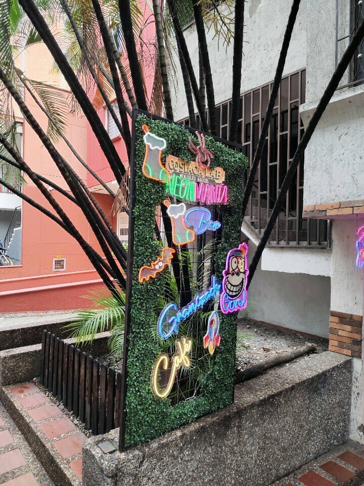 Fotokopi dükkanları Neon mania, Medellin, foto