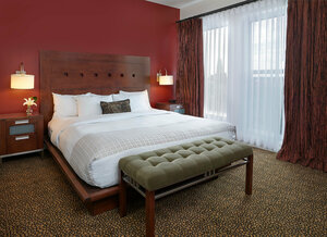 Metterra Hotel on Whyte (Alberta, Edmonton, 82 Avenue NW), otel  Edmonton'dan