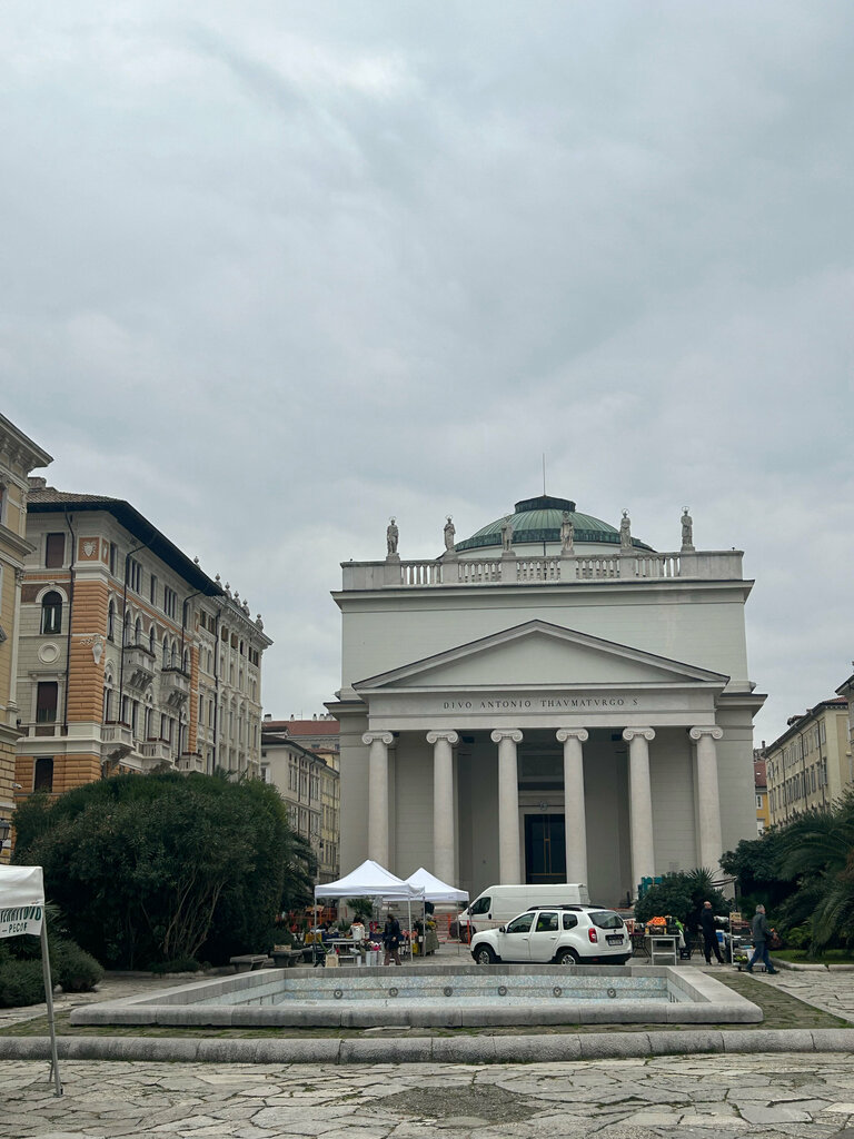 Çeşme Fontana di piazza S.Antonio Nuovo, Trieste, foto