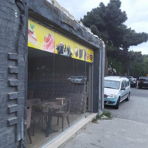 Qennadi mehsullari ve shirniyyat (Cəlil Cəlilov küçəsi No:1, Zabrat Settlement), pasta, şekerleme ve tatlı  Bakü'den