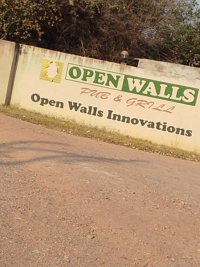 Bar Open Walls Innovations, Lusaka, foto