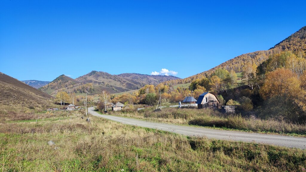 Dağ zirvesi Гора Белок Балалайка, Altayski krayı, foto